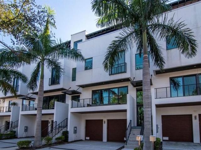 2810 W Barcelona St, Tampa, FL 33629