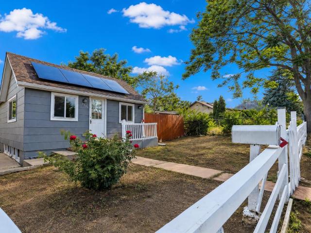 2810 W Short Place