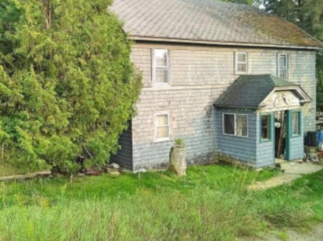 2810 Wilmington Rd, Lake Placid, NY 12946