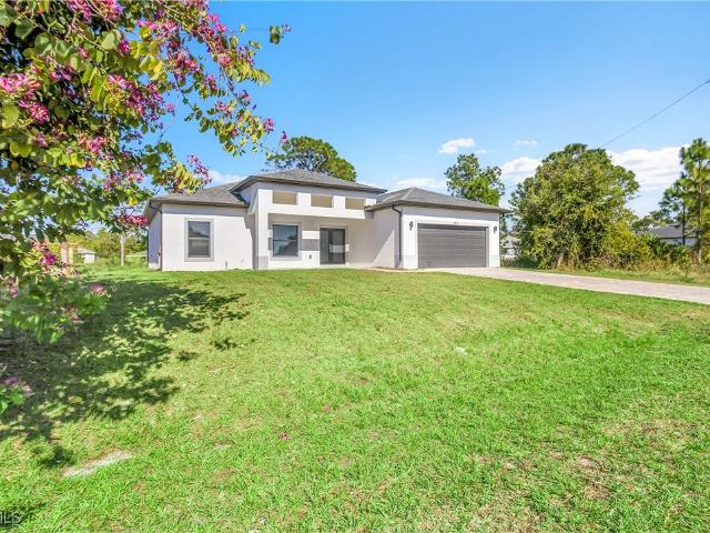 2810 44th St SW, Lehigh Acres, FL 33976 | MLS #2025024 | Compass