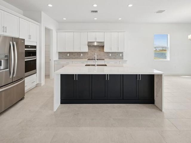 2810 68th St, Vero Beach, FL 32967