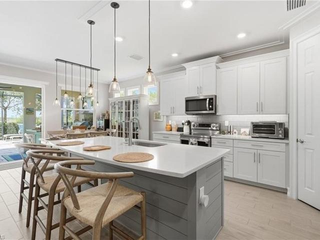 28113 Seasons Tide Ave, Bonita Springs, FL 34135