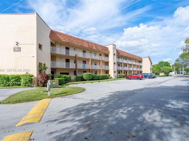 2811 N Pine Island Rd Apt 109, Sunrise, FL 33322