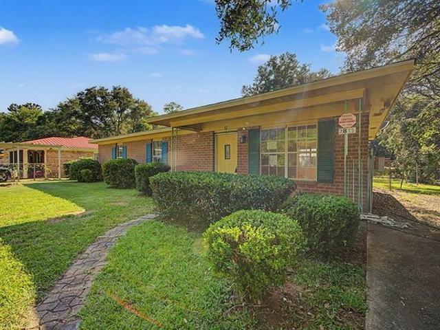 2811 Newcastle Ln, Albany, GA 31701