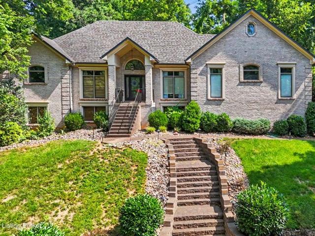 2811 Alta Vista Ct, Louisville, KY 40206