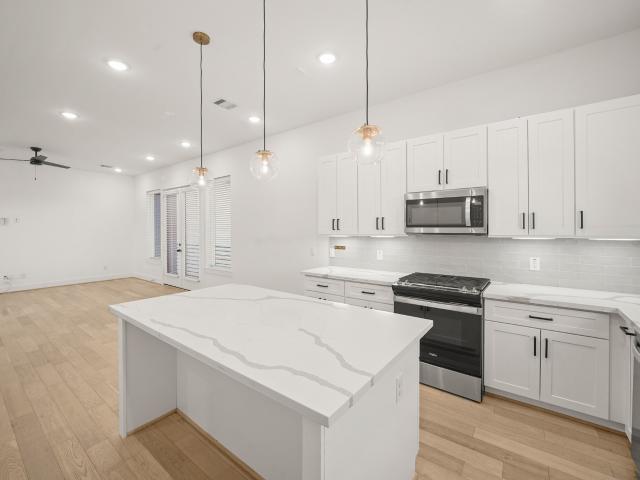 2811 Anita Street