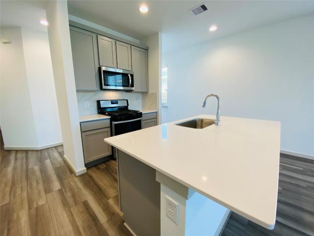 2811 Chancery Summit Court