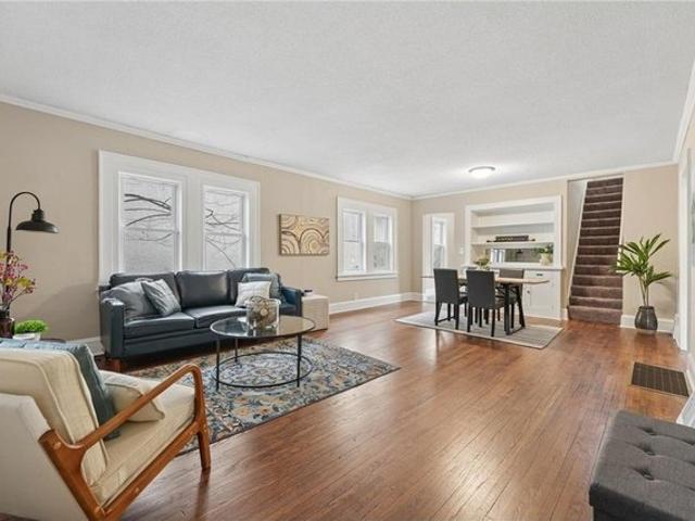 2811 Dupont Ave N, Minneapolis, MN 55411