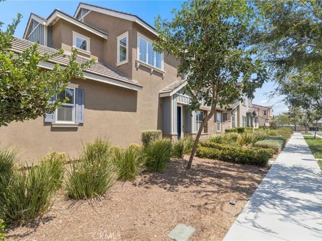 2811 E Kendall