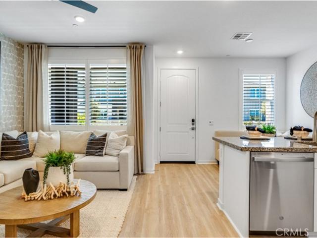 2811 E Schumacher Paseo