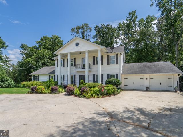 2811 Ike Stone Road