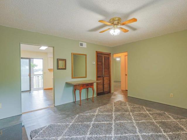 2811 Langley Ave #215, Pensacola, FL 32504