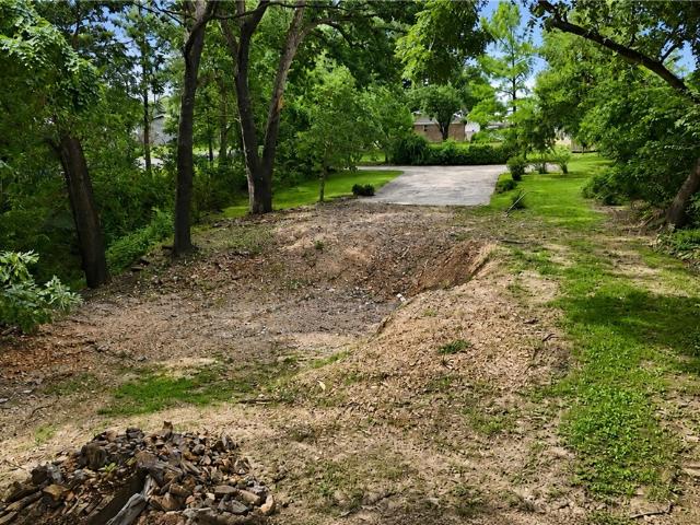 2811 Summit Drive