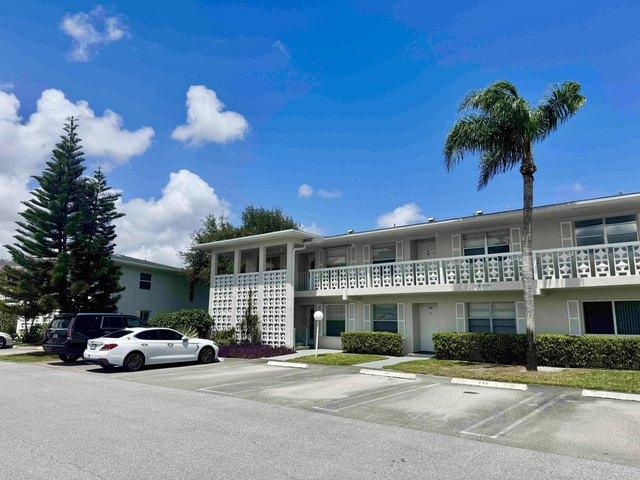 2811 SW 15th St Apt 202, Delray Beach, FL 33445