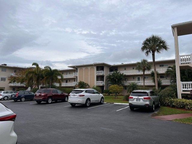 2811 S Garden Dr Unit 207, Lake Worth, FL 33461