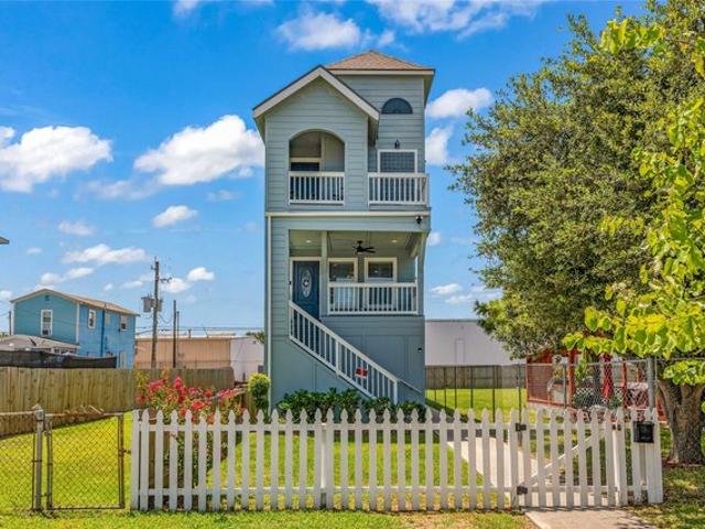 2811 Sealy St, Galveston, TX 77550