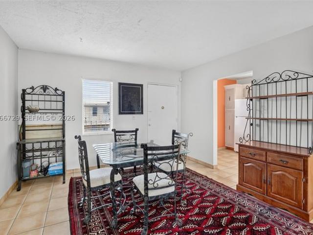 2811 Somerset Dr Apt 405, Lauderdale Lakes, FL 33311