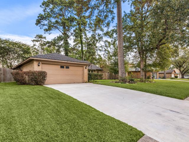 2811 Whispering Springs Drive