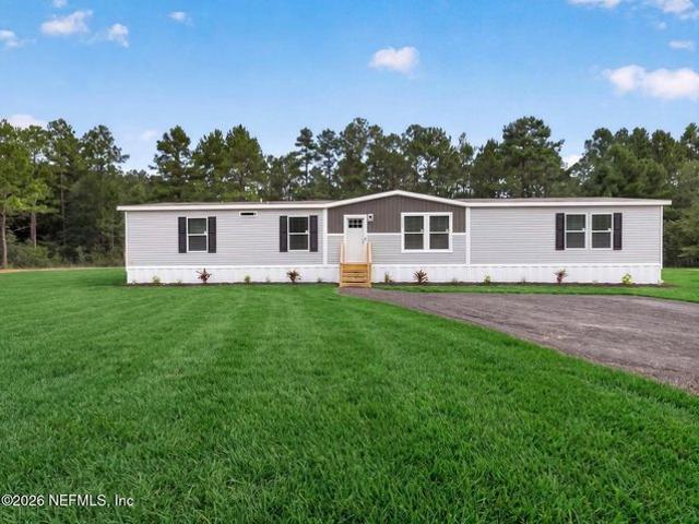 28122 Trinity Ln, Hilliard, FL 32046