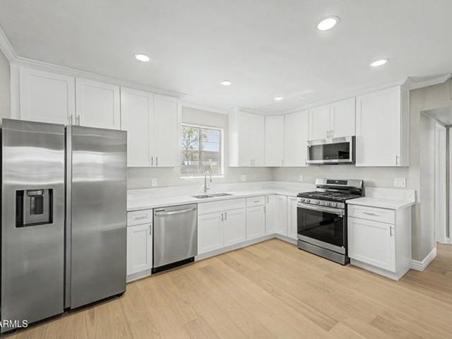 2812 N 32nd Pl, Phoenix, AZ 85008