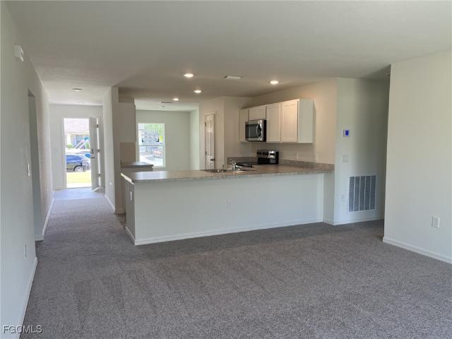 2812 NE 6th Pl, Cape Coral, FL 33909 | MLS #2025000