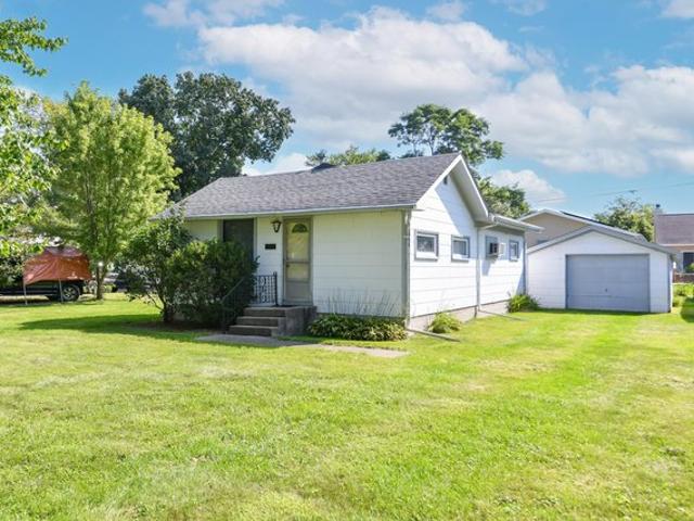 2812 Darlington St, Delavan, WI 53115
