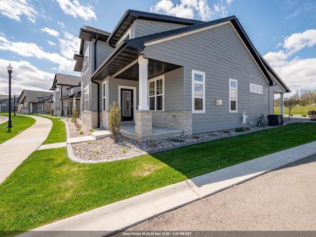 2812 Elm Tree Hl, Howard, WI 54313