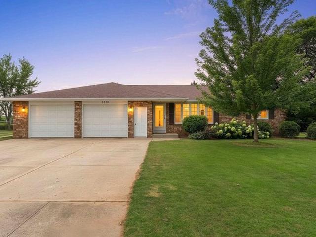 2812 Finger Rd, Green Bay, WI 54302