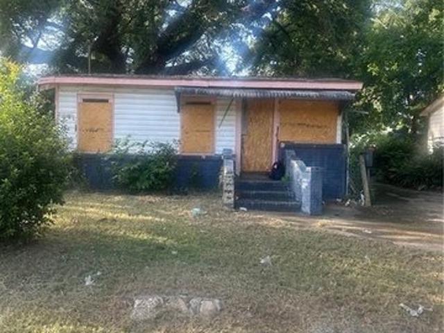 2812 Lecren St, Mobile, AL 36607