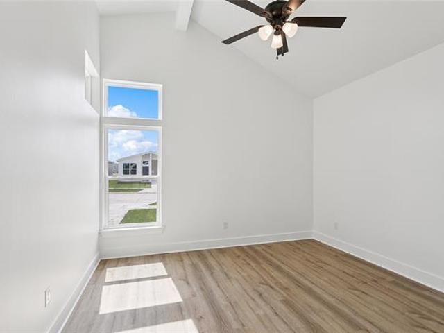 2812 Live Oak Dr, Terrytown, LA 70056 | MLS #2525