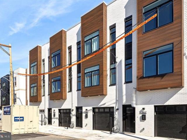 2812 S 9th St, Philadelphia, PA 19148 | MLS #PAPH2585 | Compass