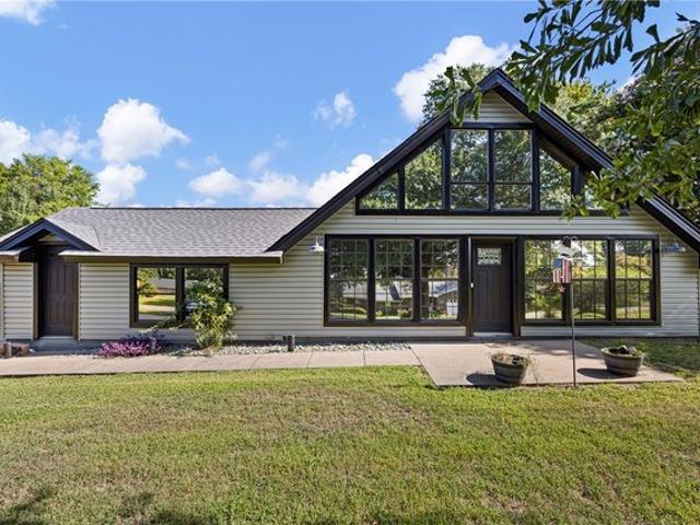 2812 W 17th St, Russellville, AR 72802