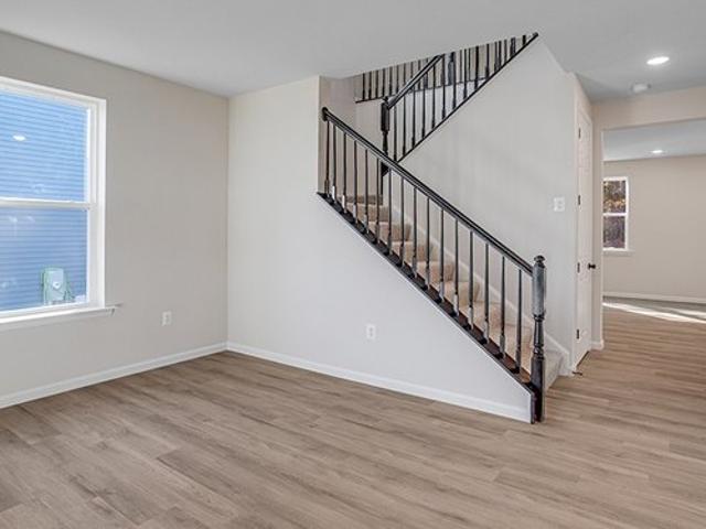 2812 White Tail Dr, Locust Grove, VA 22508