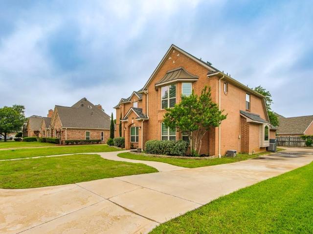 2813 Mesa Ct, Hurst, TX 76054 | MLS #21241 | Compass