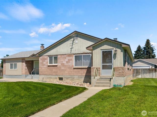 2813 N Airport Road