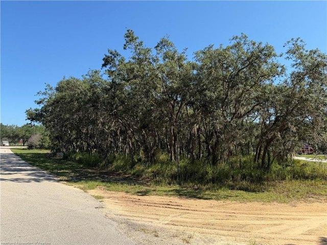 2813 N Monroe Rd, Avon Park, FL 33825