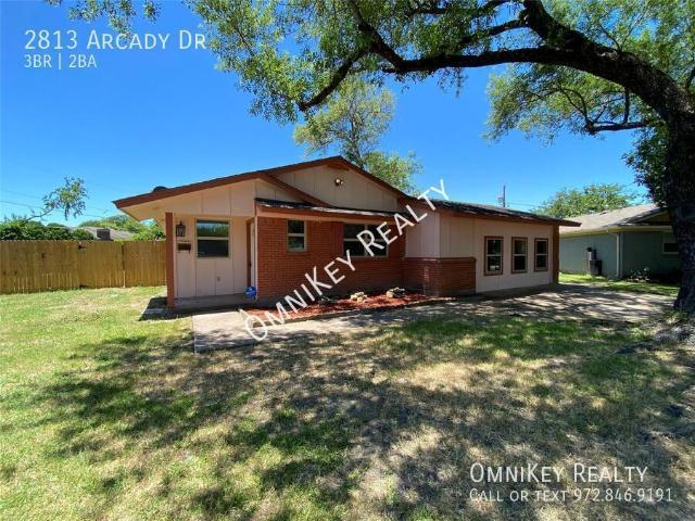 2813 Arcady Dr, 3 beds, 2 full baths