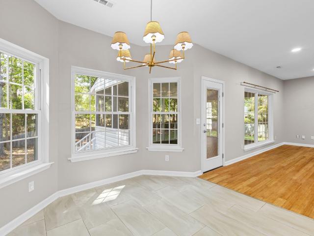 2813 Bottlebrush Court