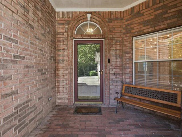 2813 Bradford Oaks Drive