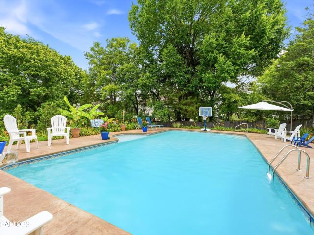 2813 E Emory Rd