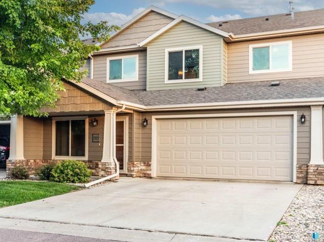 2813 E Indigo Pl, Sioux Falls, SD 57108