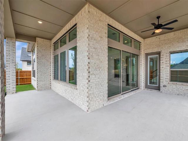 2813 Geunine Risk Court