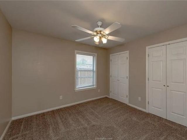 2813 Hard Rock Cir, Bryan, TX 77807