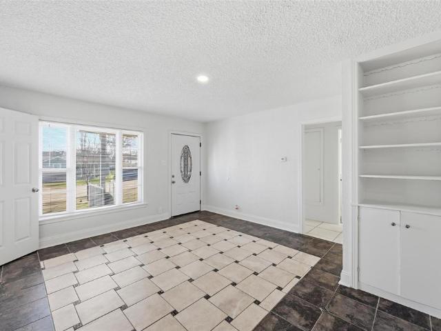 2813 La Monde Terrace
