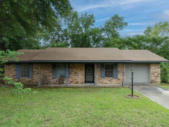 2813 Rampy St, Gladewater, TX 75647