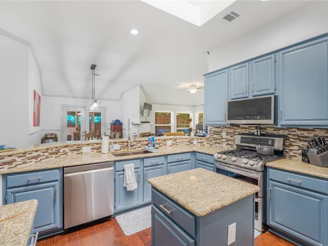 2813 Ridgemere Drive