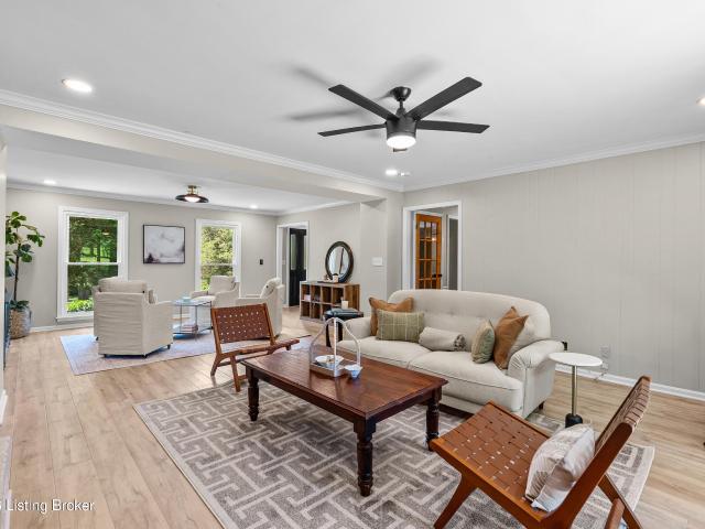 2813 Rosewood Rd
