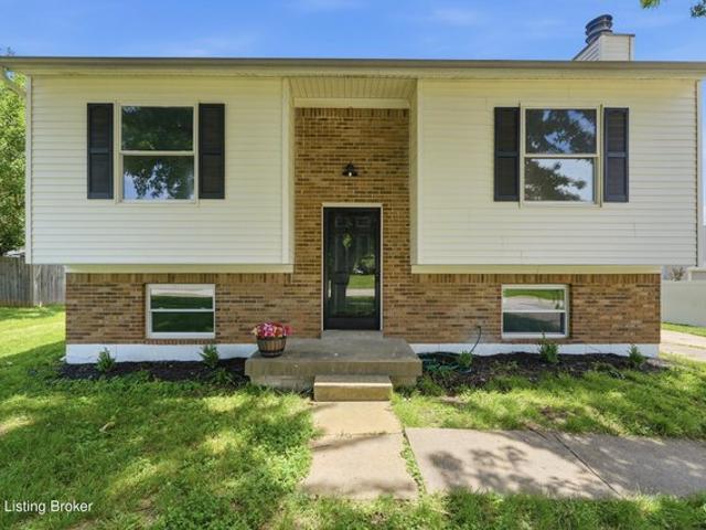 2813 Smoke Rd, Louisville, KY 40220