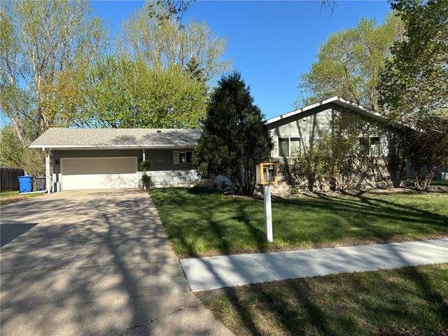 2813 Westgate Dr S, Fargo, ND 58103