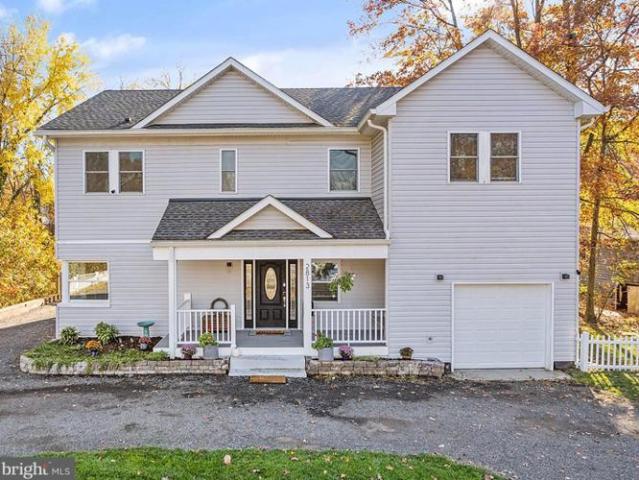 2813 Woodlawn Trail, Alexandria, VA 22306